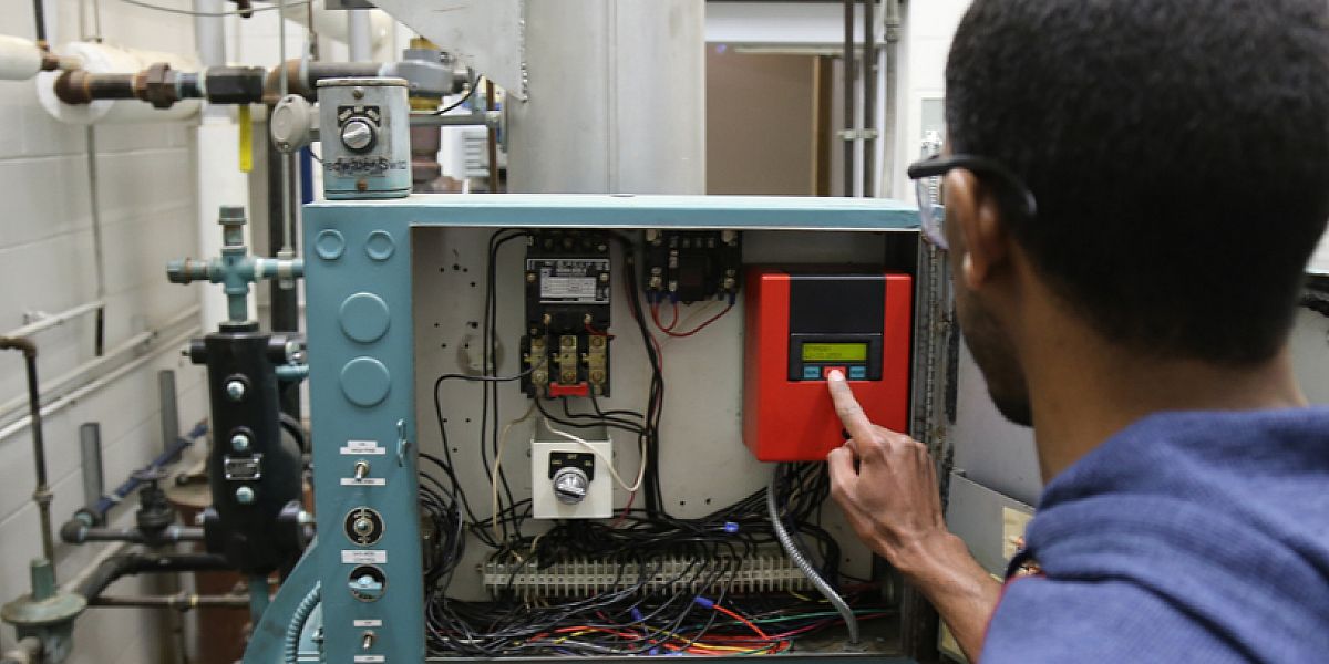 Facilities Maintenance Engineer - Century College